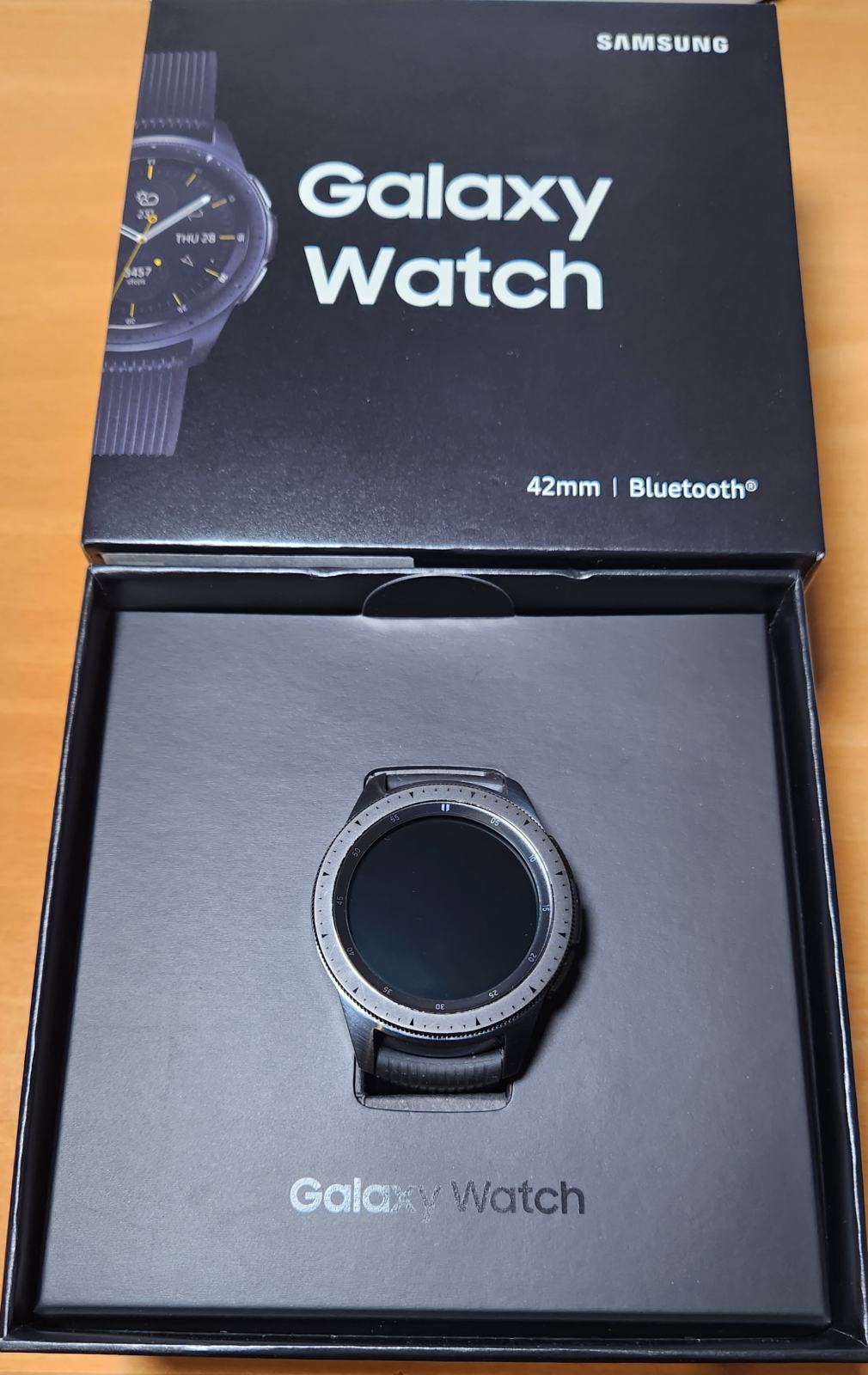 Samsung Galaxy Watch 42 mm, crni (SM-R810)