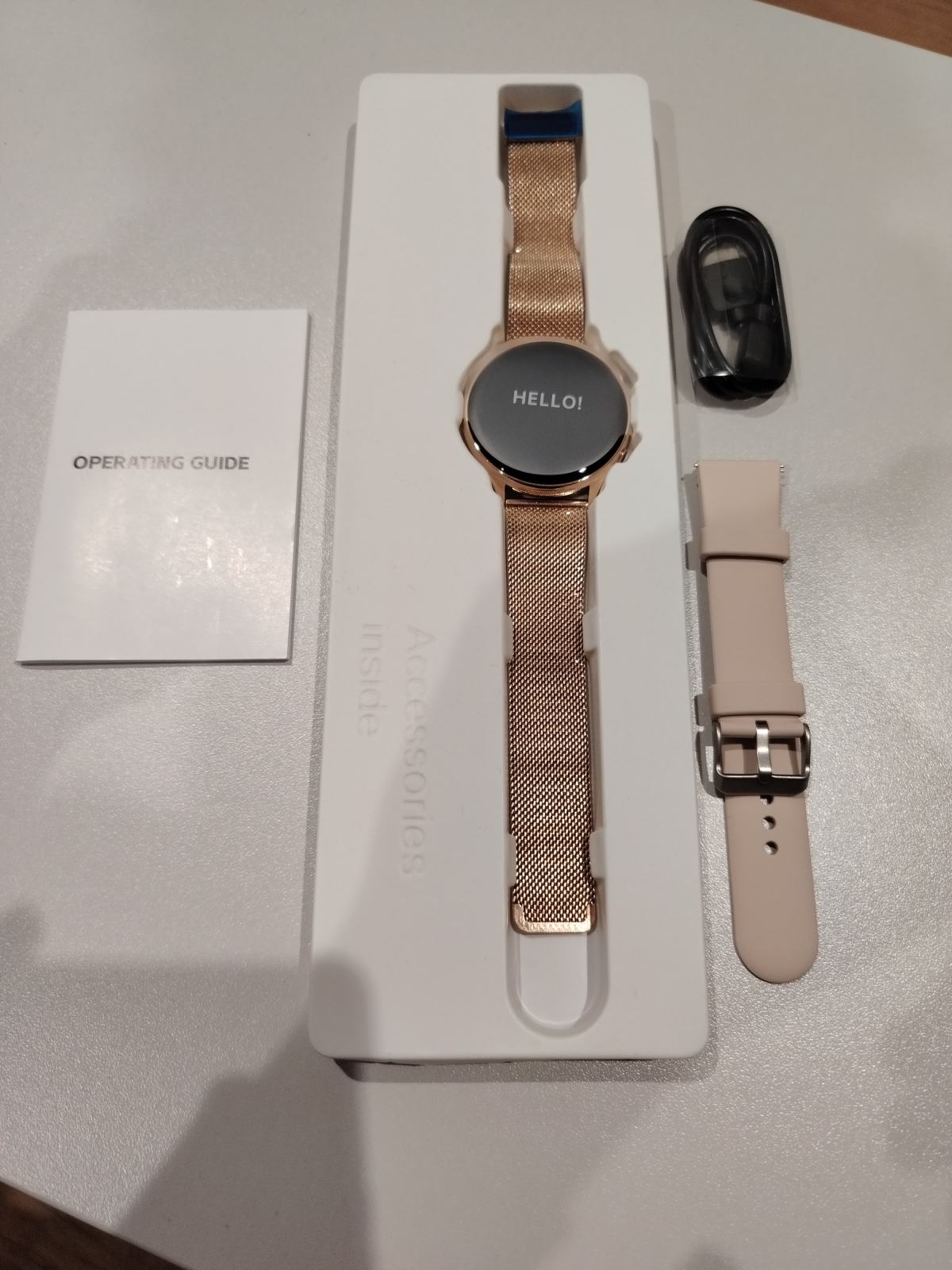 Ženski smartwatch