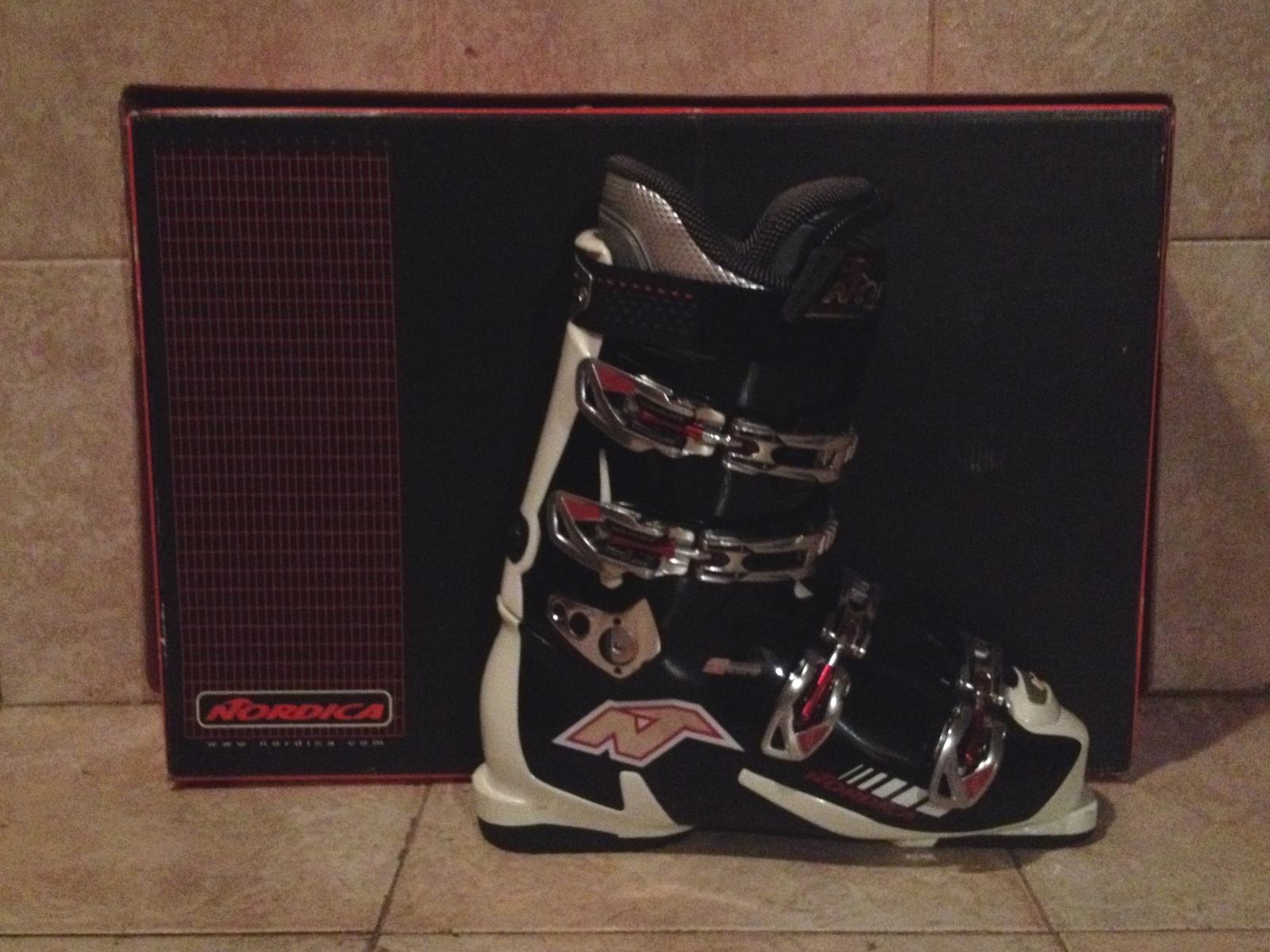 NORDICA SPEEDMACHINE pancerice 29.5 (br.45)