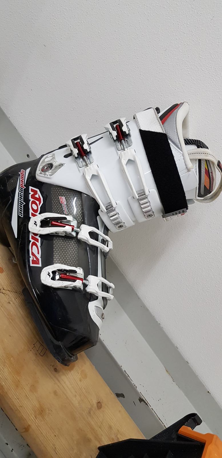 PRILIKA Odlične NORDICA pancerice br. 43-44 (28,5)