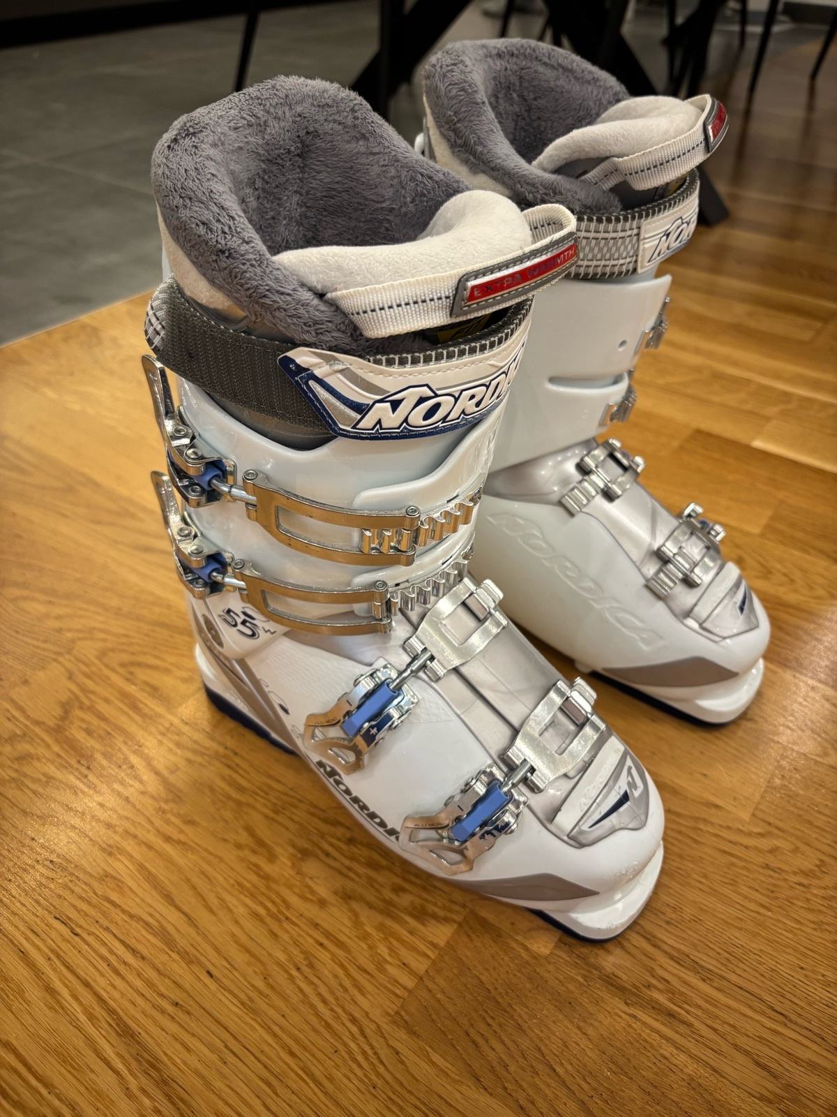 Pancerice ženske Nordica br. 40