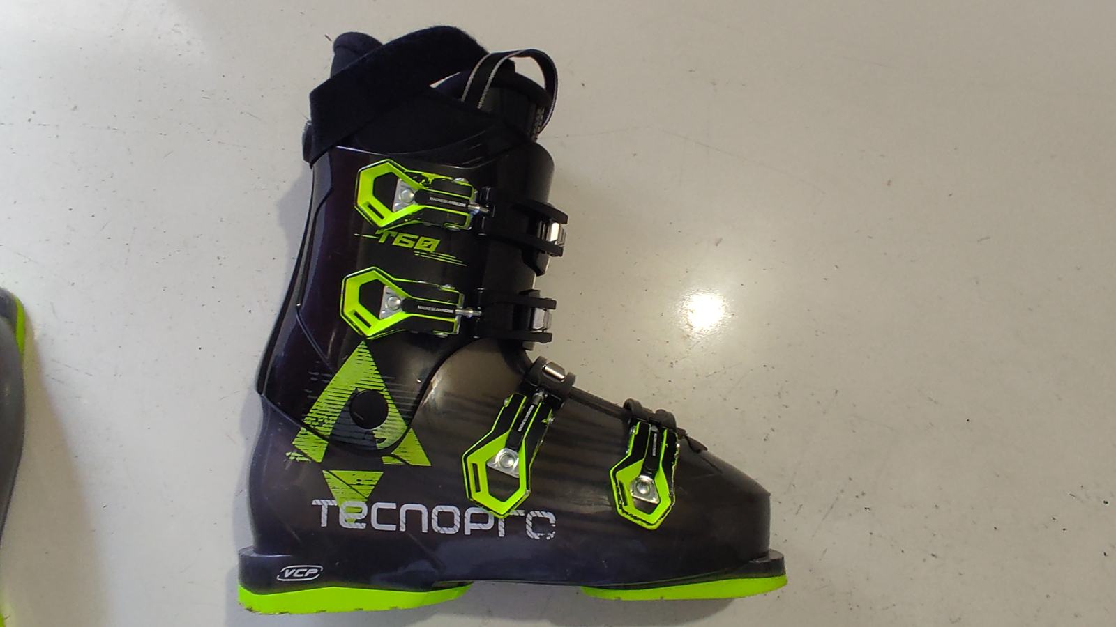 Prodajem pancerice Tecnopro T60 vel.41/42 - 260-265