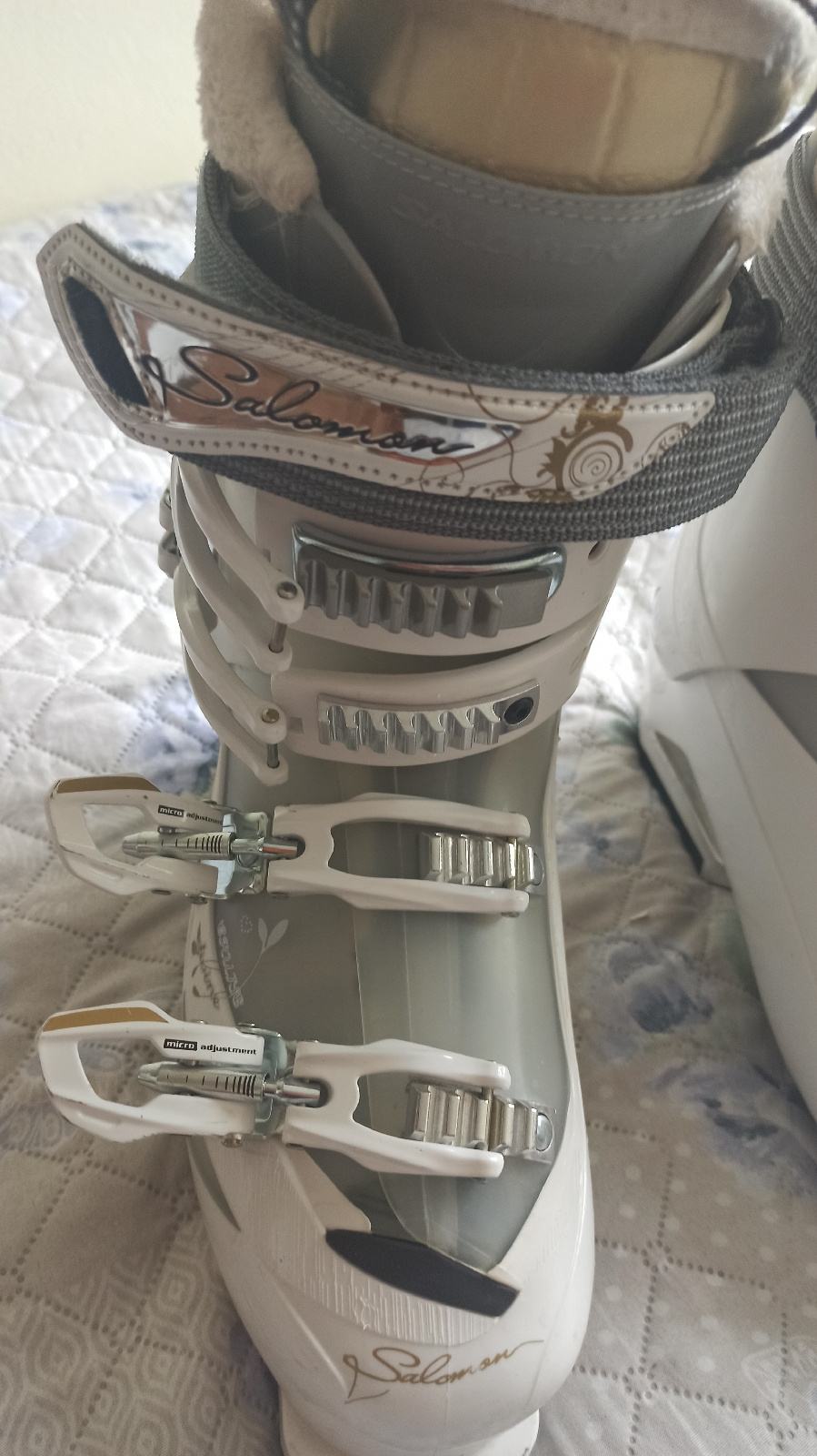 Prodajem ženske pancerice