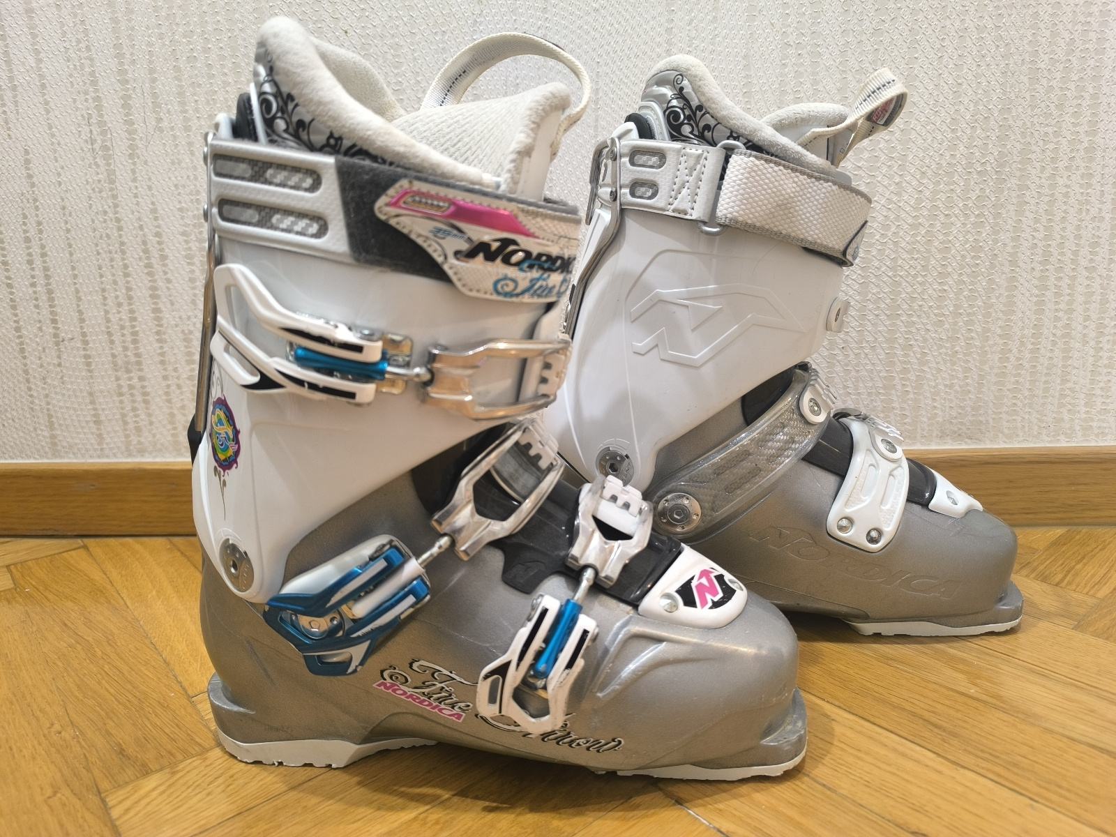 Ženske Nordica pancerice 25,5 (39-40)