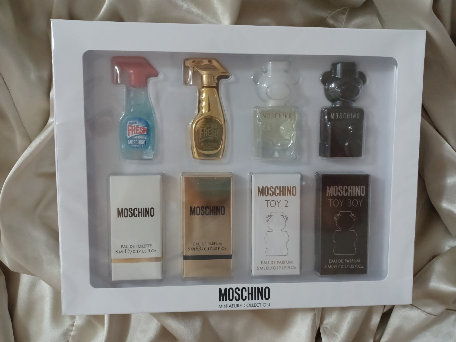 Moschino mini parfem set 4x5ml % Novo!
