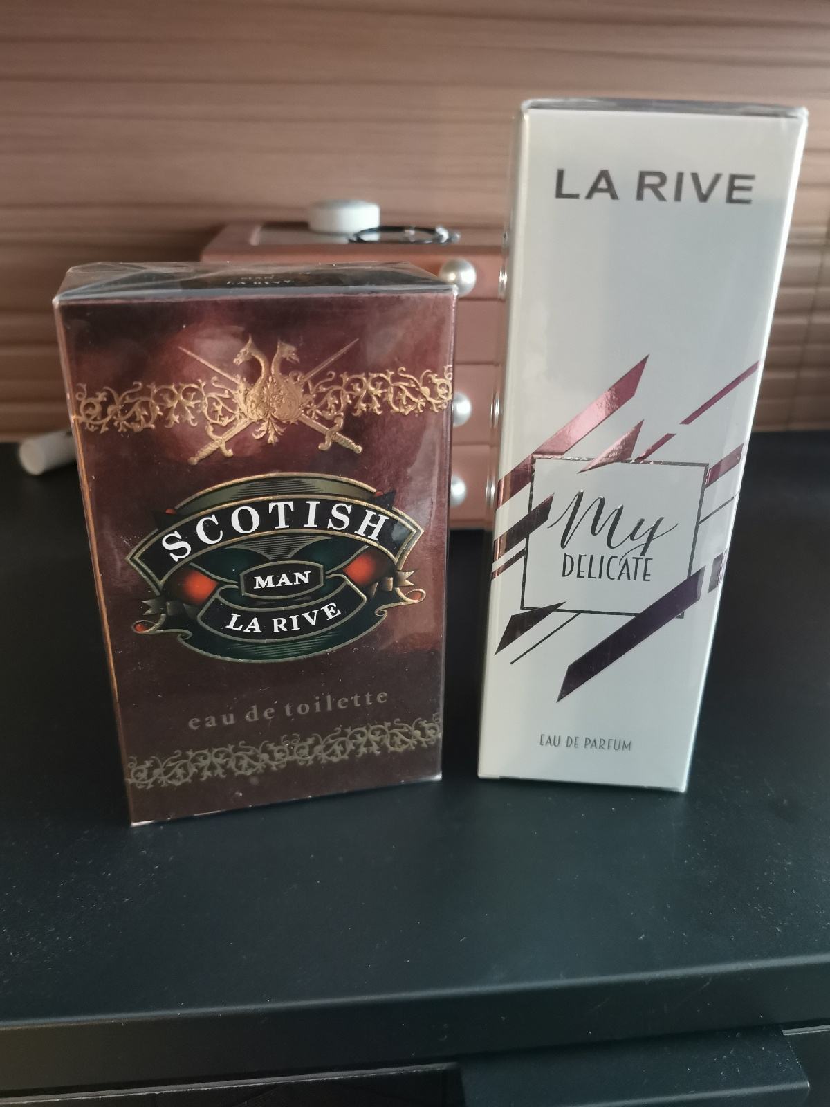 Muški i ženski parfem