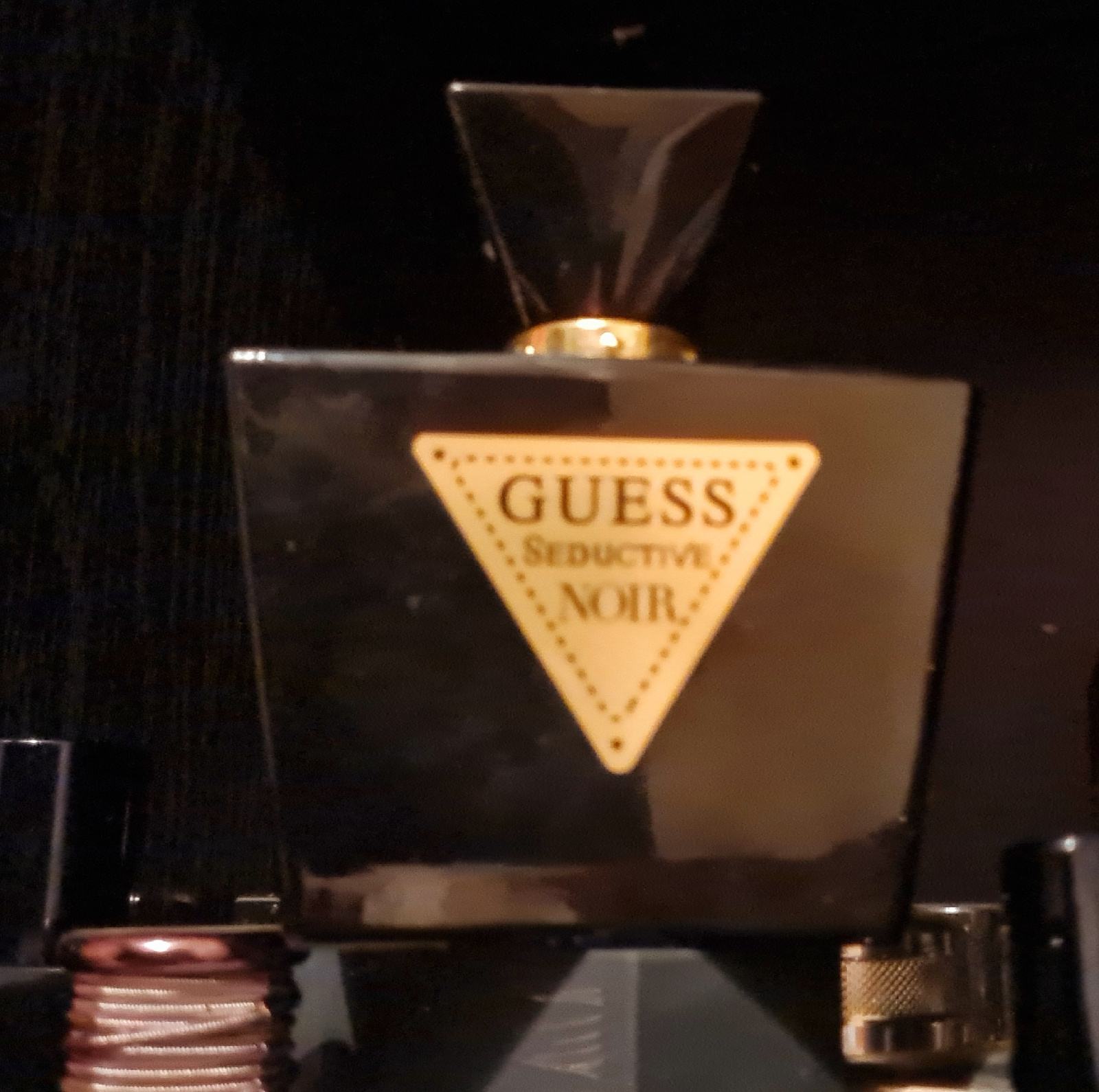 Parfem Guess Seductive Noir dekant