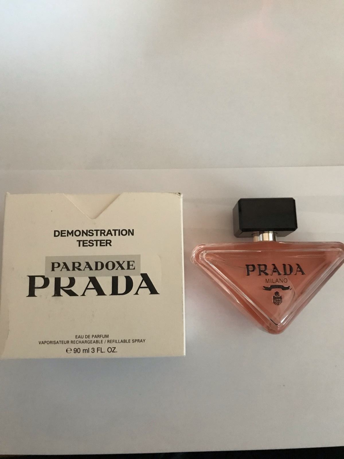 PRADA Paradoxe