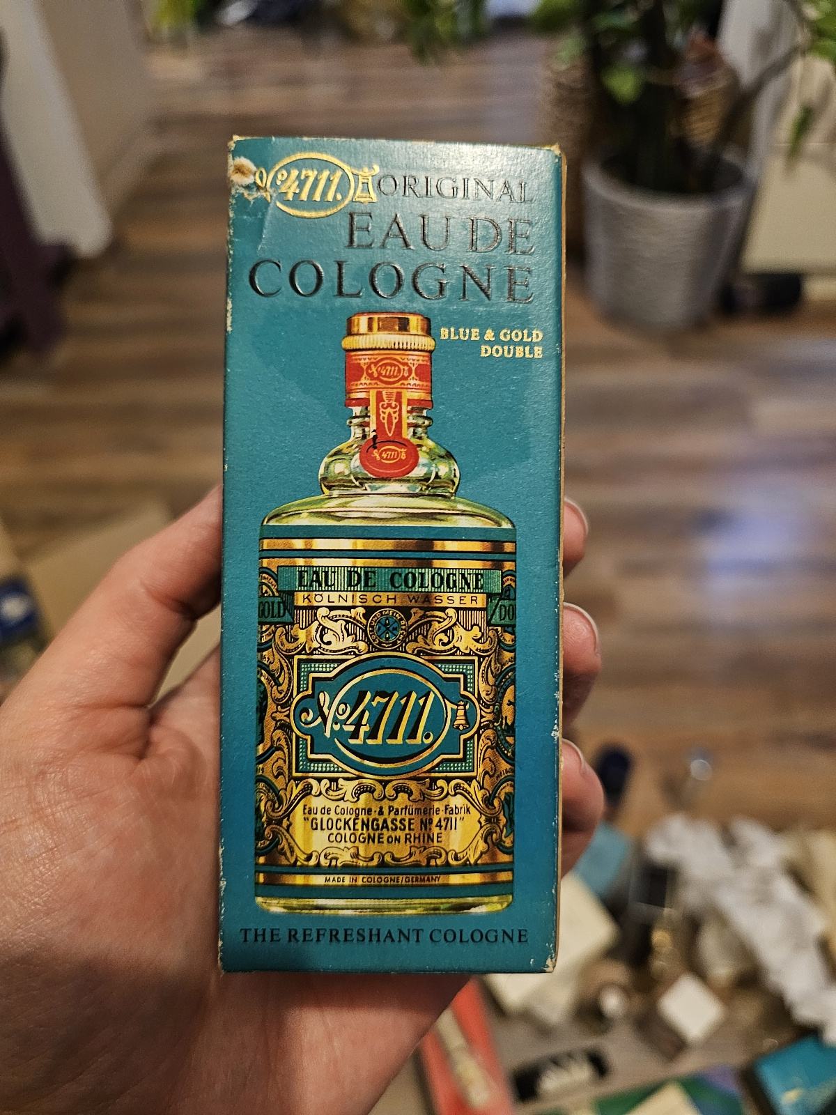 VTG. 4711 Glockengasse Original Eau de Cologne 2 oz Splash bottle S