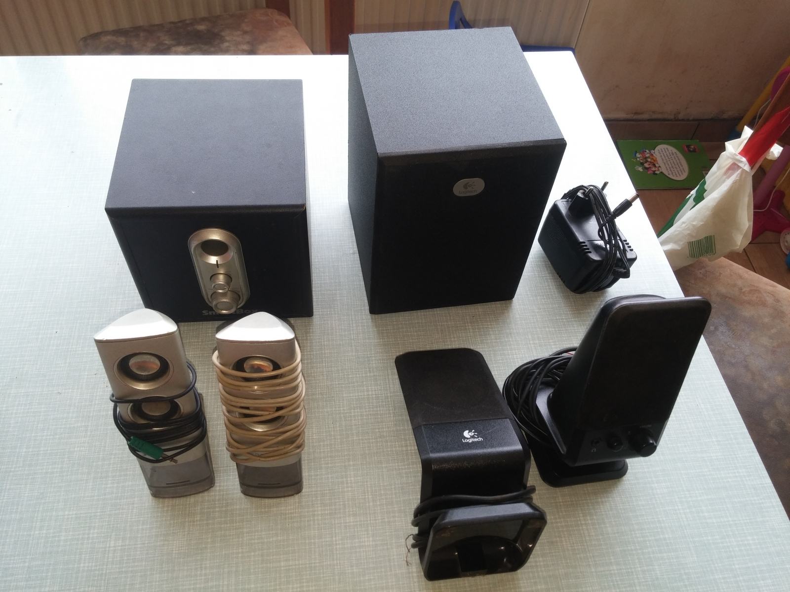 Logitech S20+Smart box