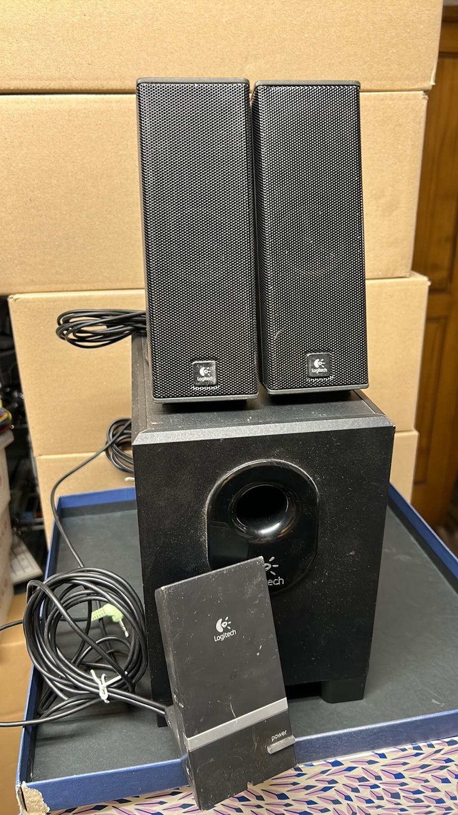 Logitech X-240 - zvučnik