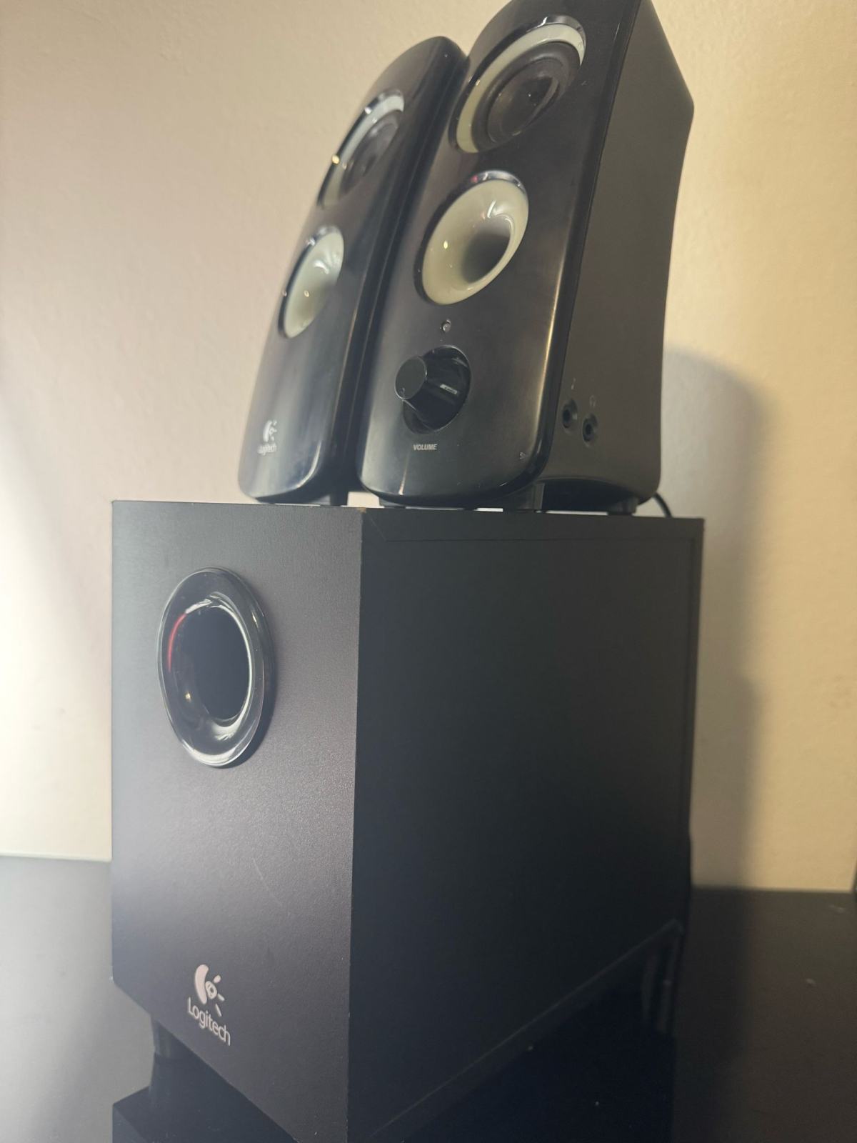 Logitech Z323 zvučnici + subwoofer