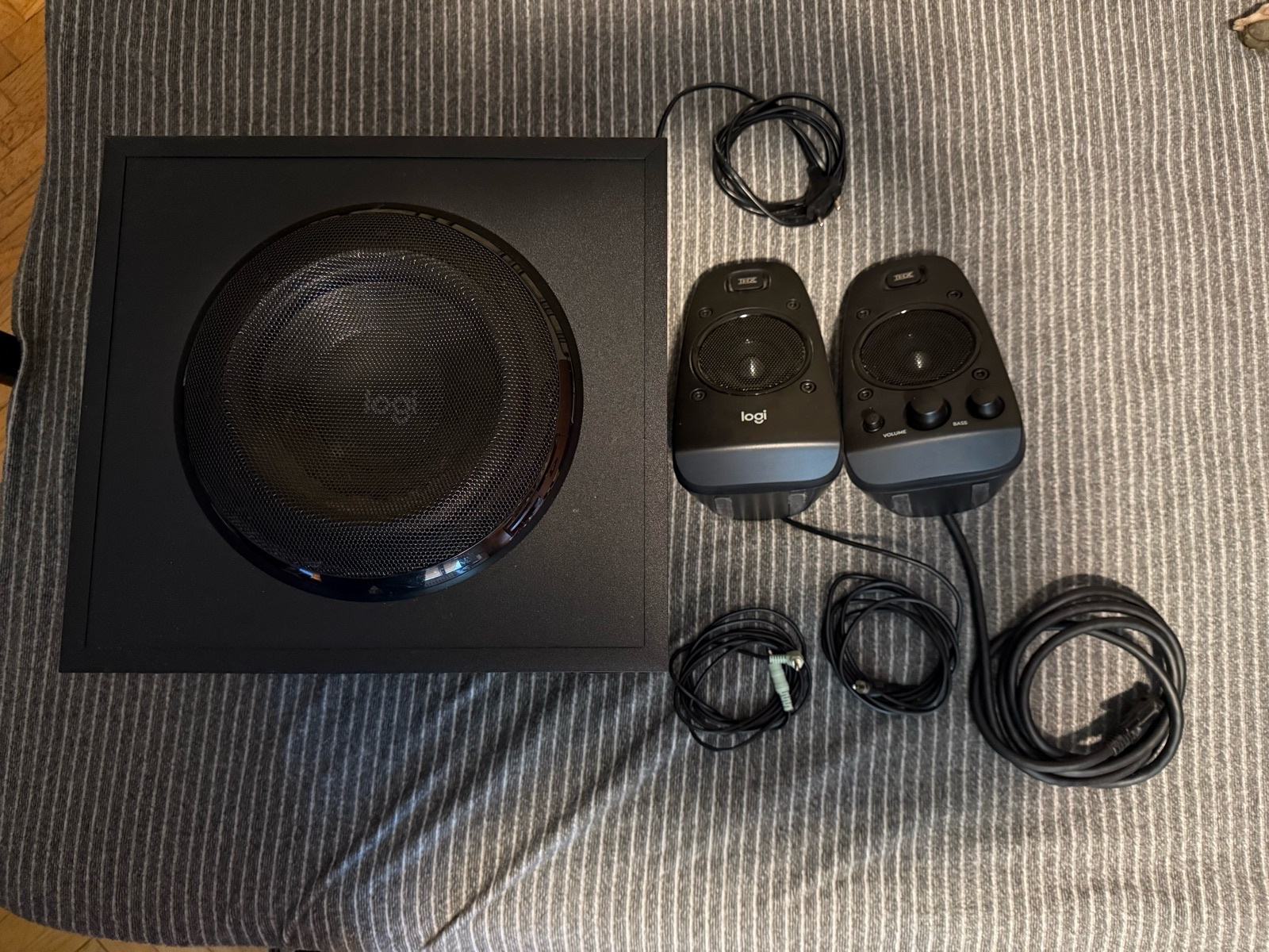 Logitech Z623, 400W max, 2.1, THX