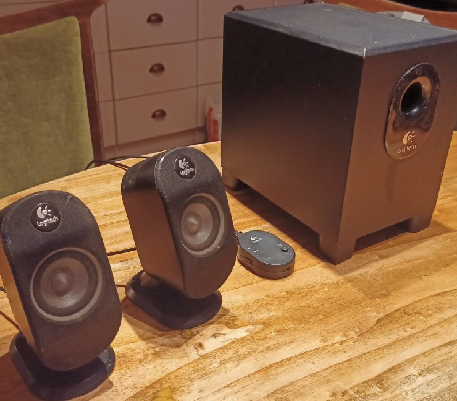 PC zvučnici Logitech X-210