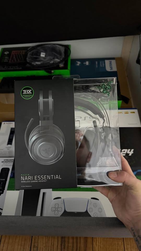 Razer Nari Essential