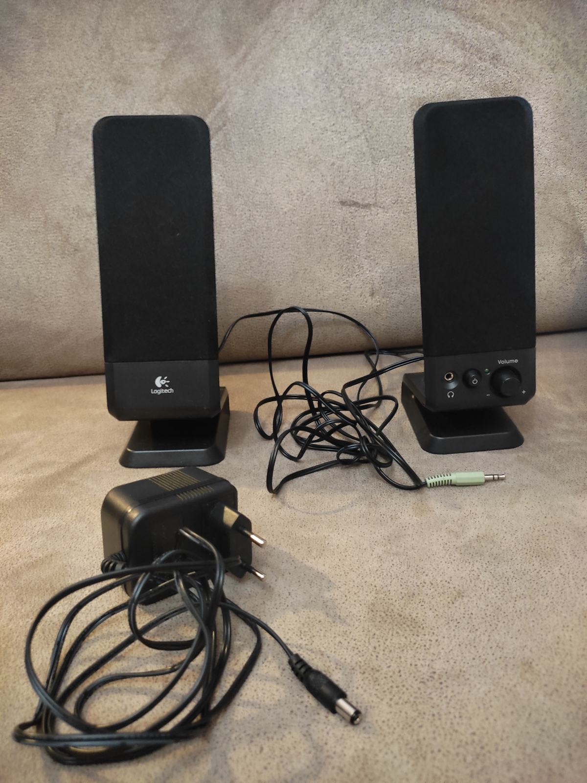 ZVUČNICI Logitech R-10