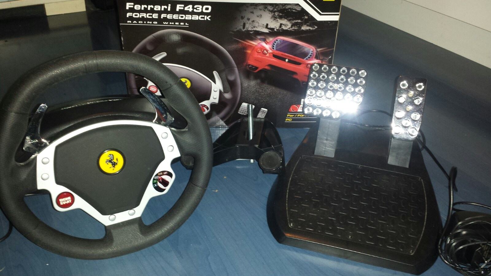 Thrustmaster FERRARI F430 Force Feedback Racing Wheel Volan za PC