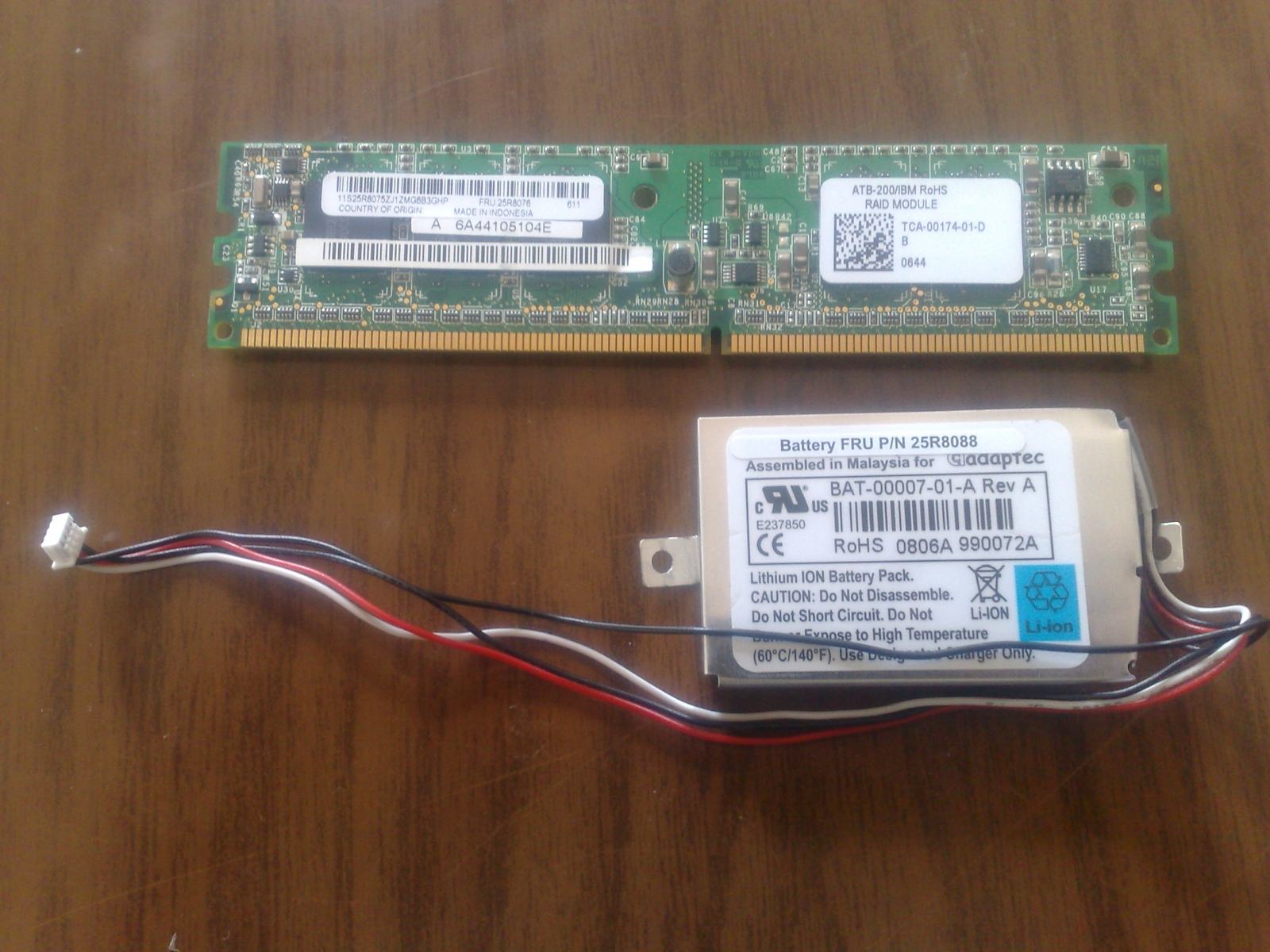 IBM ServeRAID 8k SAS Controller ATB-200 25R8076 bat. 25R8088