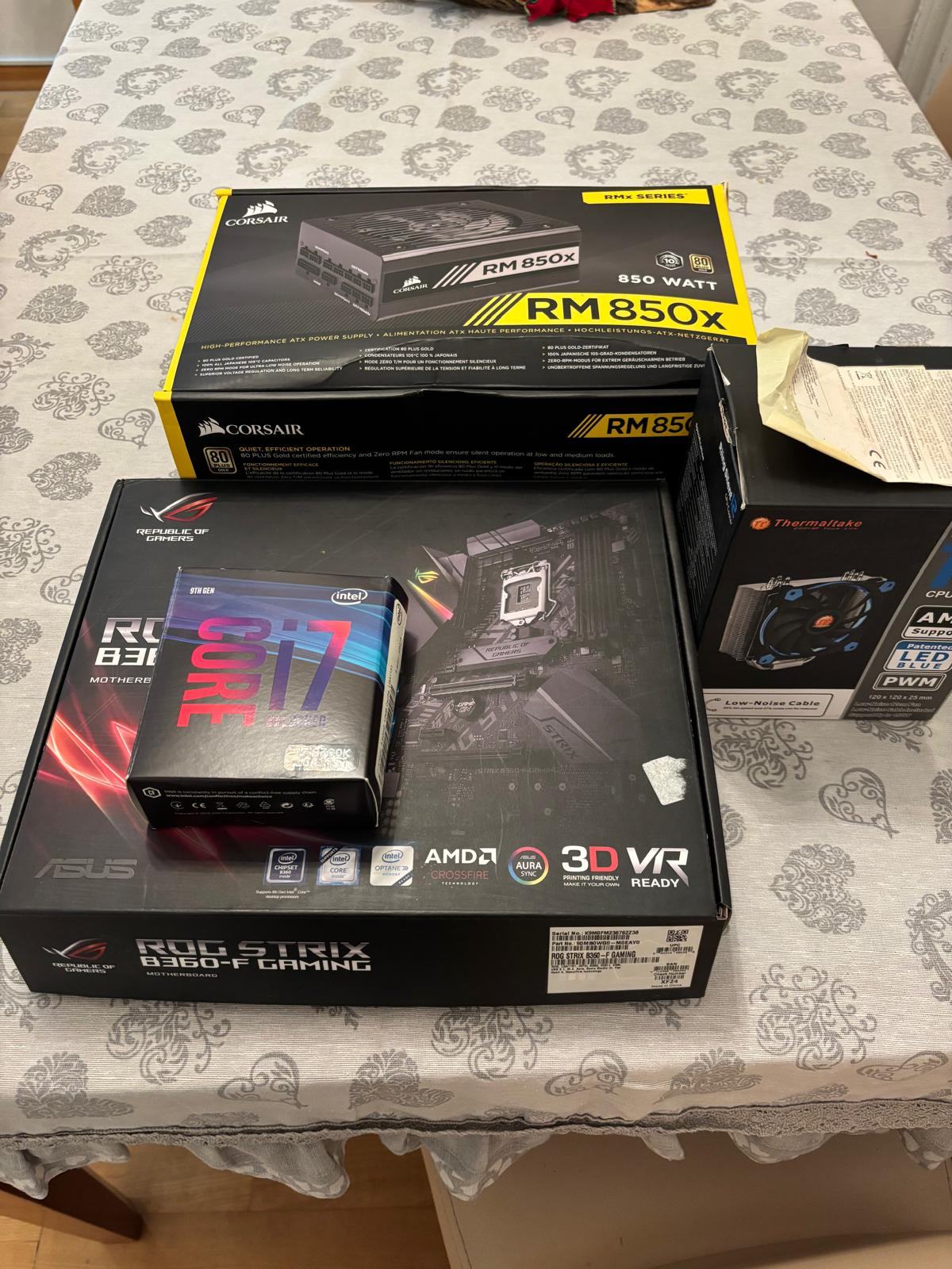 PC Komponente, Intel i7 9700k, Asus ROG B360f Gaming, Corsair RM850x