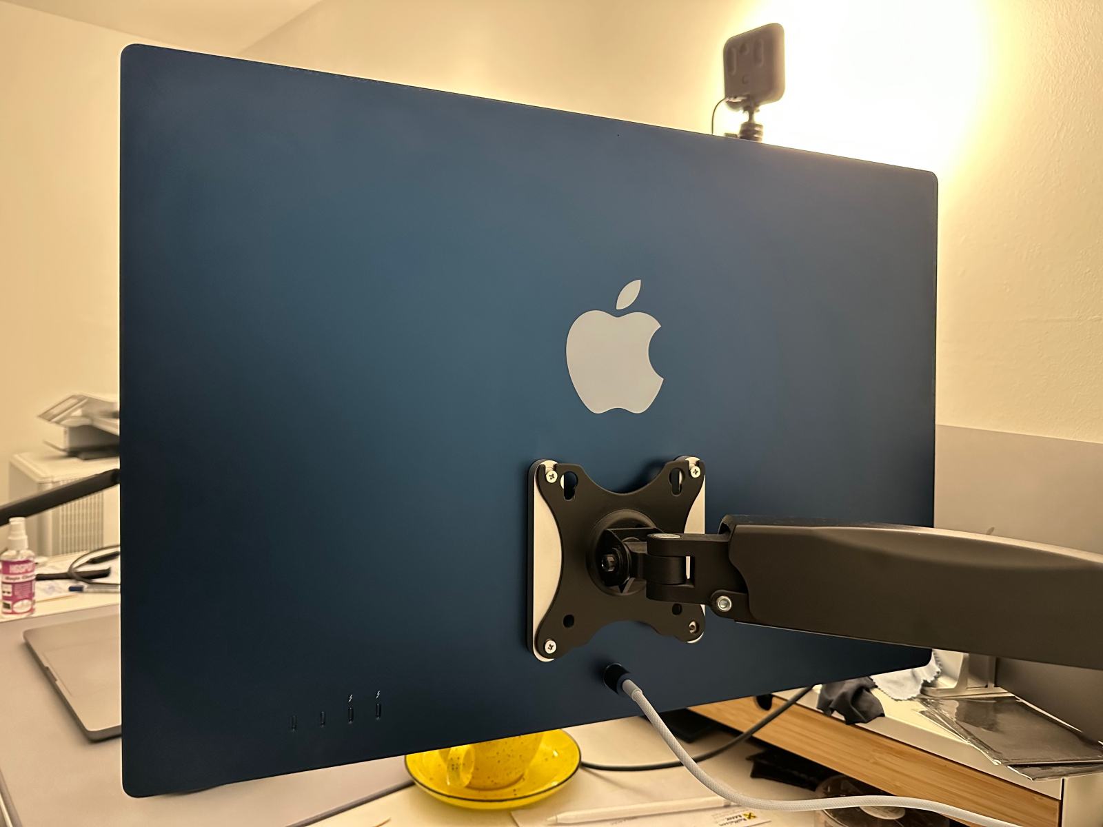 APPLE iMac 24 M1 1TB SSD 16GB (2021) VESA (custom build) plavi