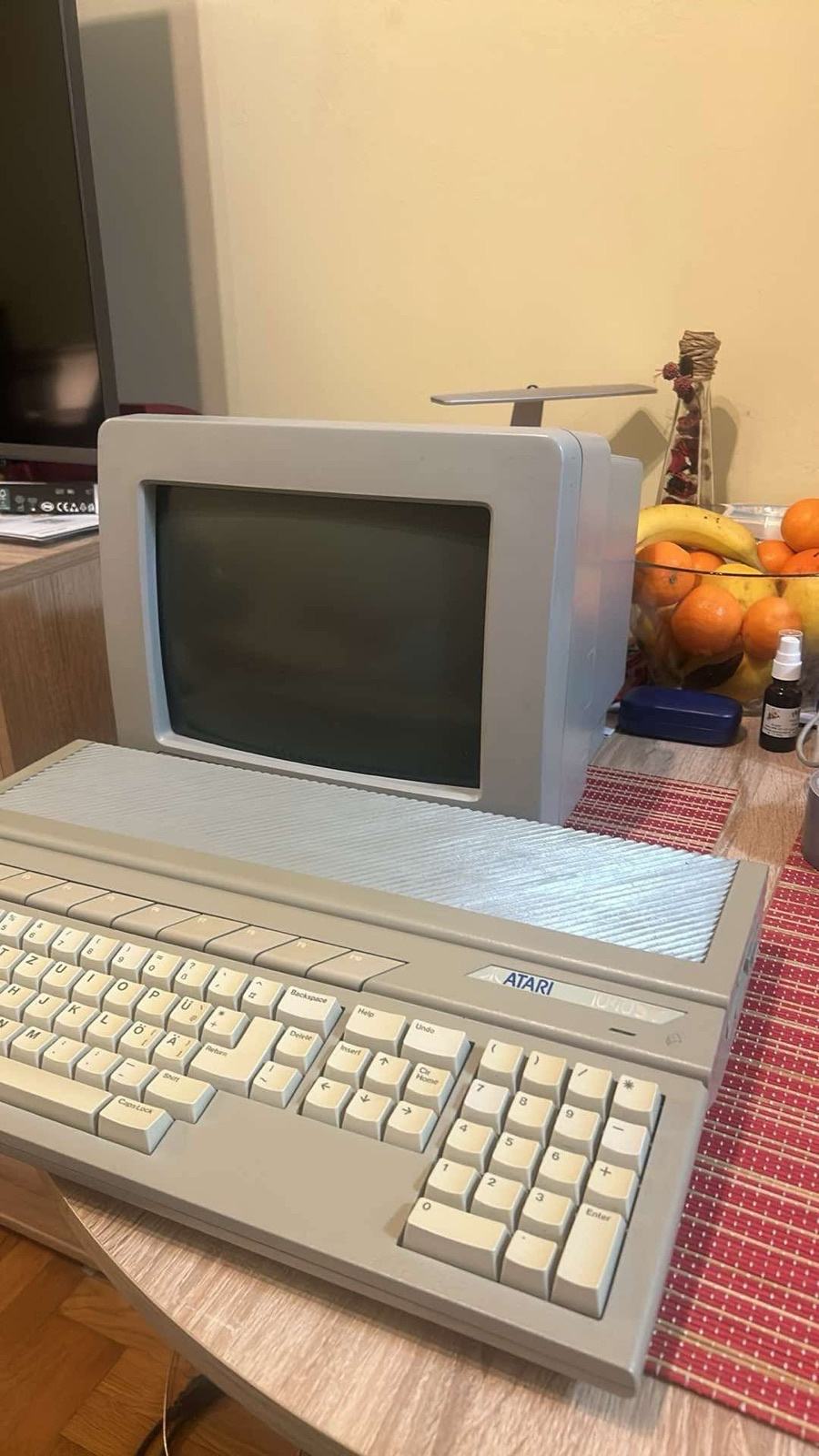 ATARI 1040STFm sa monitorom prodajem