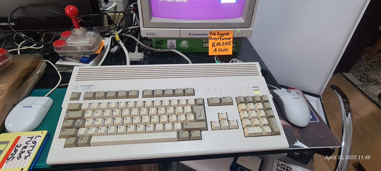 Commodore Amiga 1200 Computer