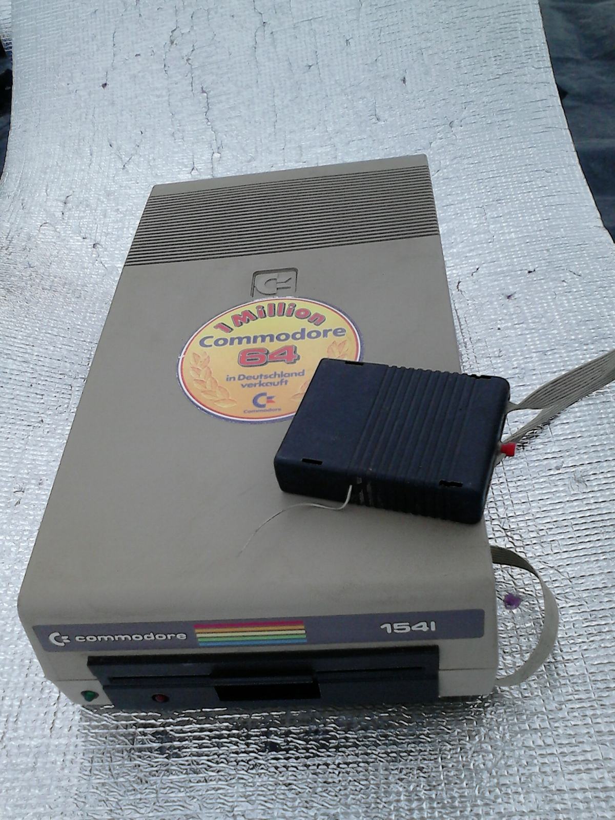 COMODORE disc drive 1541