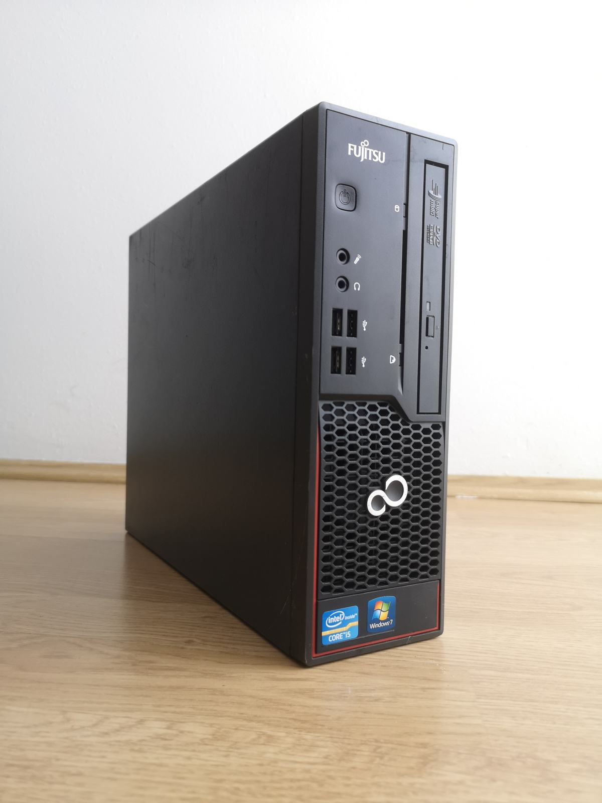 Fujitsu Esprimo C700 SFF/ Intel i5 2400 / 4Gb DDR3 / 500Gb HDD / Win10