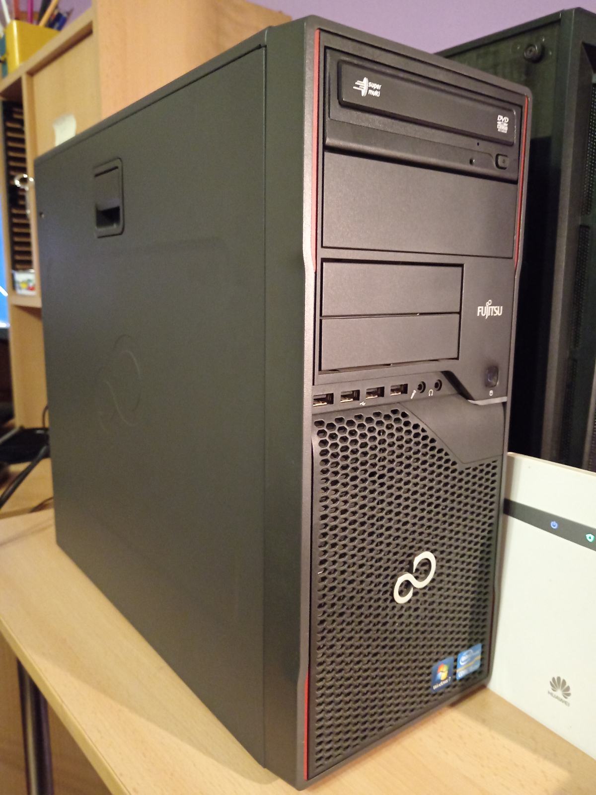 Fujitsu računalo i periferija (komplet)