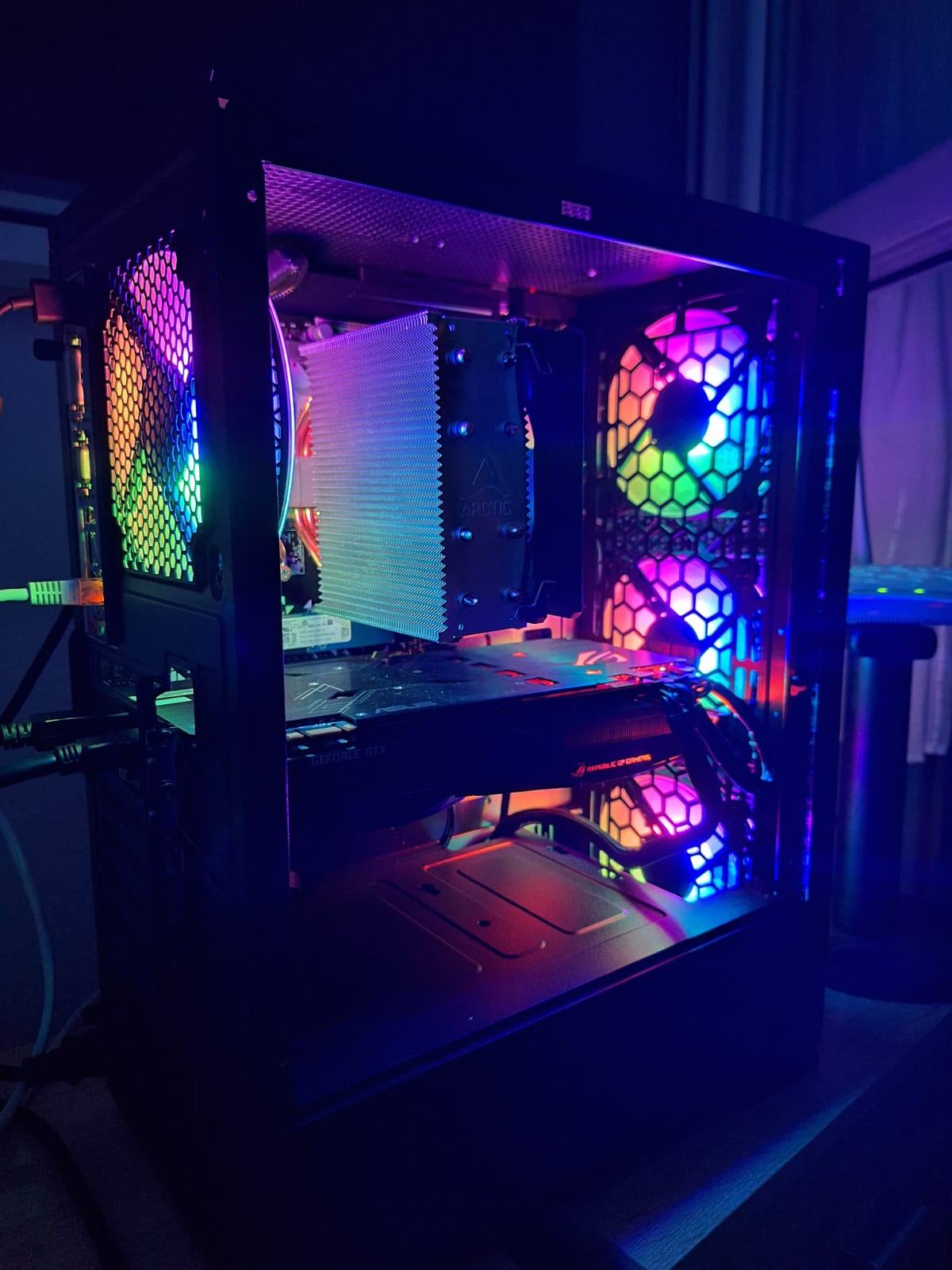 Full PC setup + drugi PC - GTX 1080Ti 11GB, Ryzen 5 5600, 16gb RAM