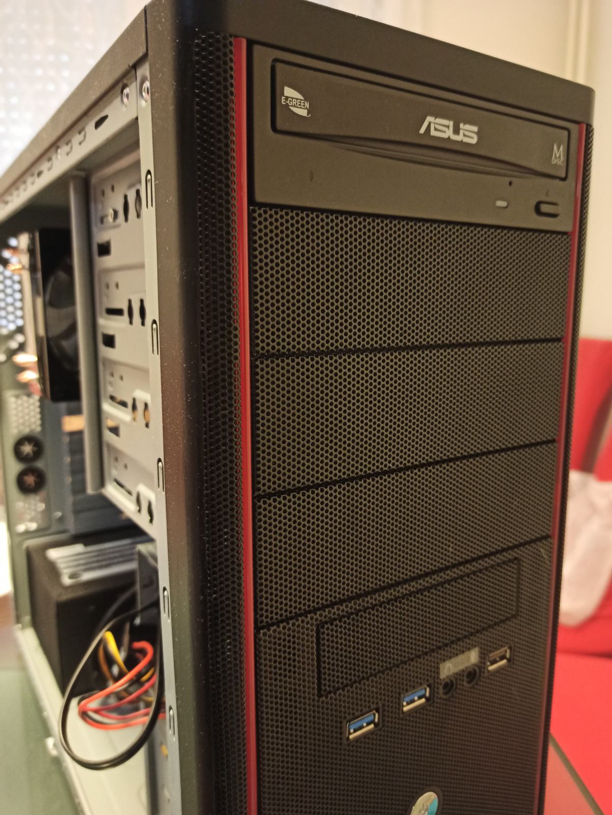 Gaming PC - Intel 6-jezgreni cpu sa Nvidia 770GTX grafikom 4gb ddr5