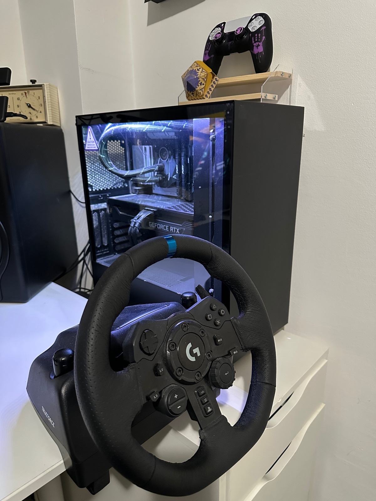 Gaming PC + Logitech G923 Volan