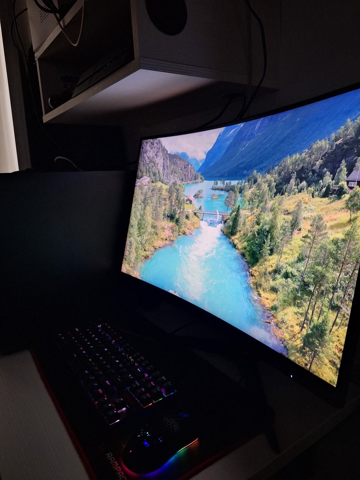 GAMING PC + MONITOR 240HZ