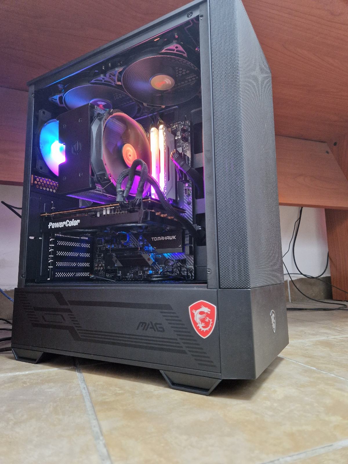 Gaming PC Ryzen 7 3700X / RX 5700 8GB / SSD 1TB / 16GB RGB DDR4