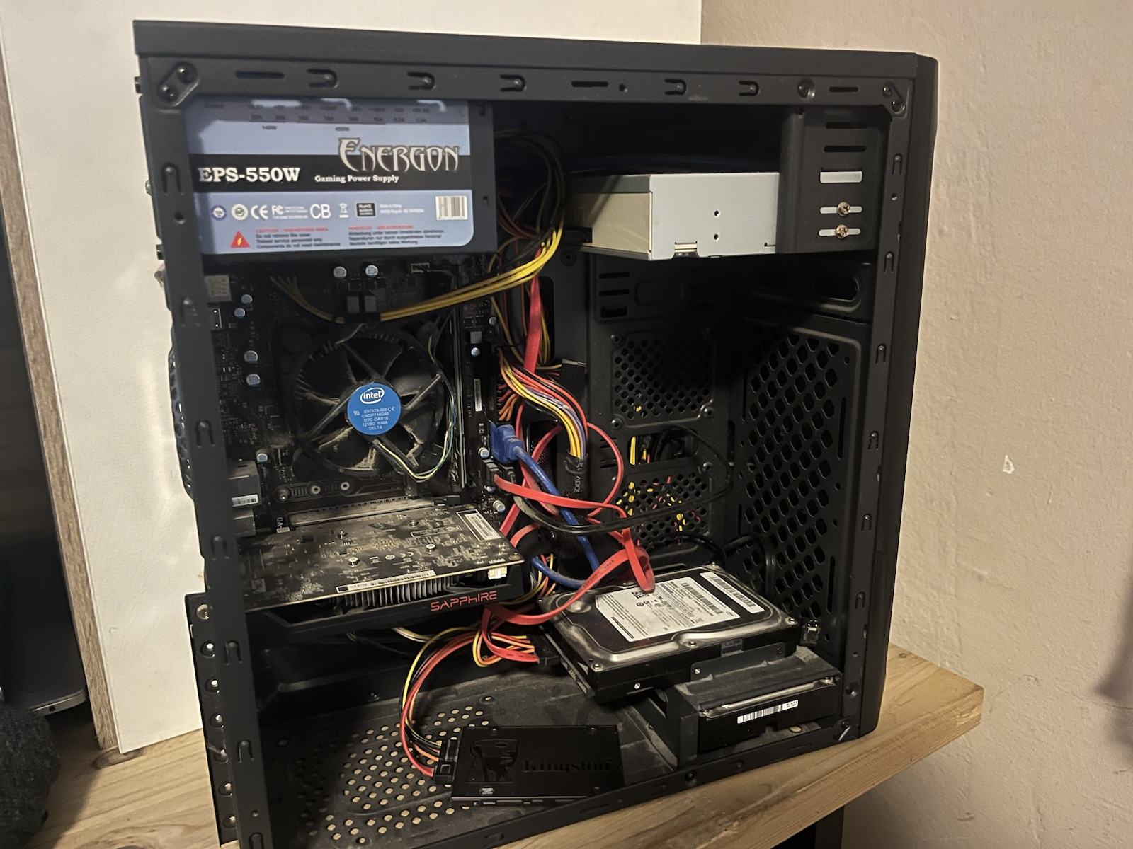 Gaming Racunalo | intel | RX550 4GB | 8/256 | mis/tipkovnica/monitor