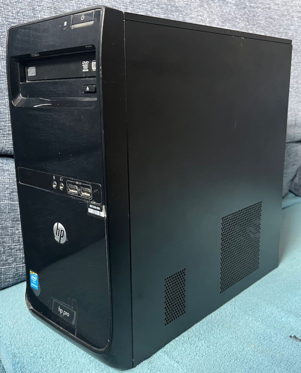 HP Pro 3500 G2 MT Microtower PC