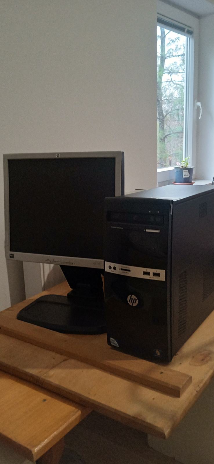 kompjuter i monitor konplet