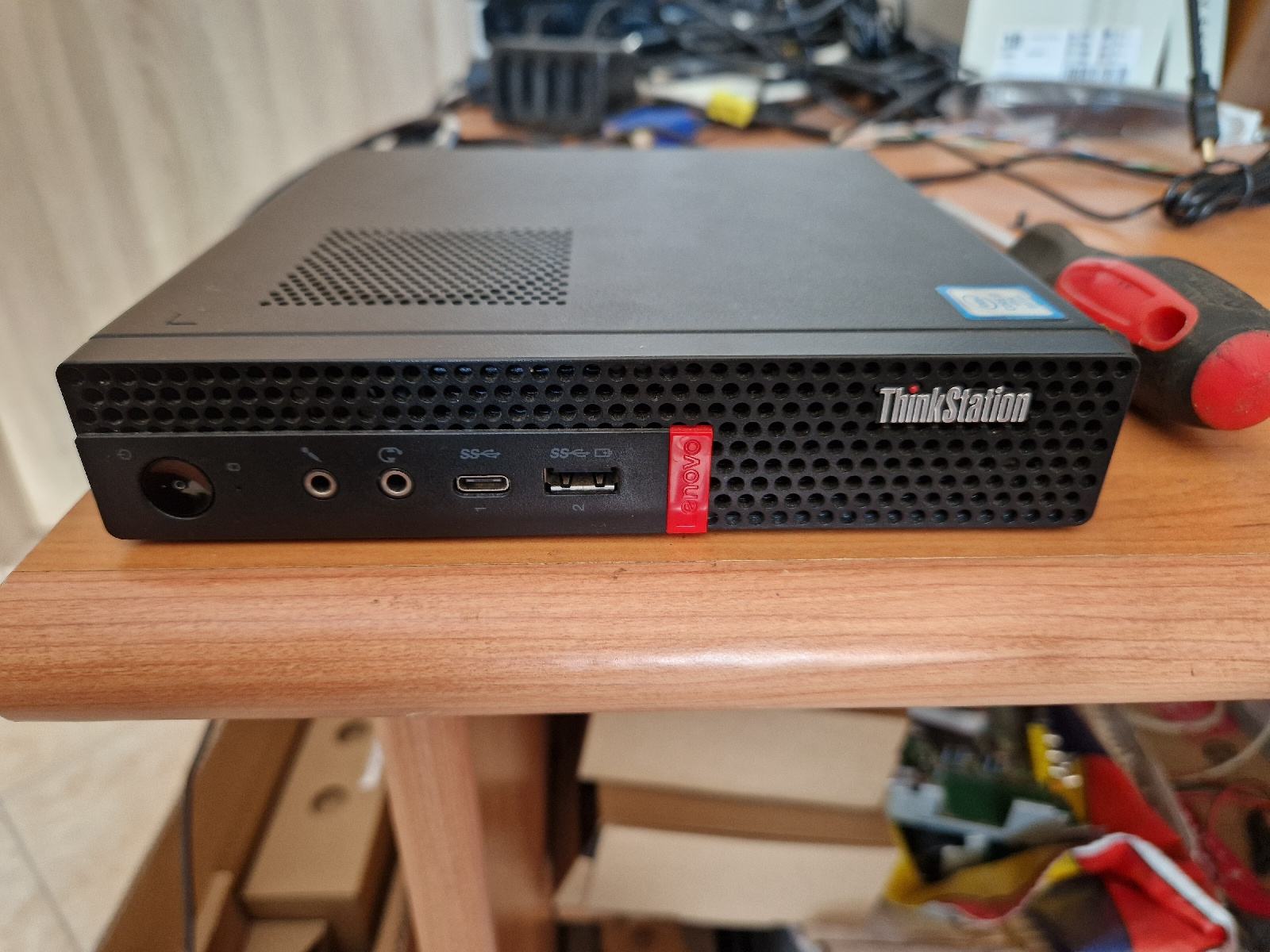 Lenovo ThinkStation P330 Tiny