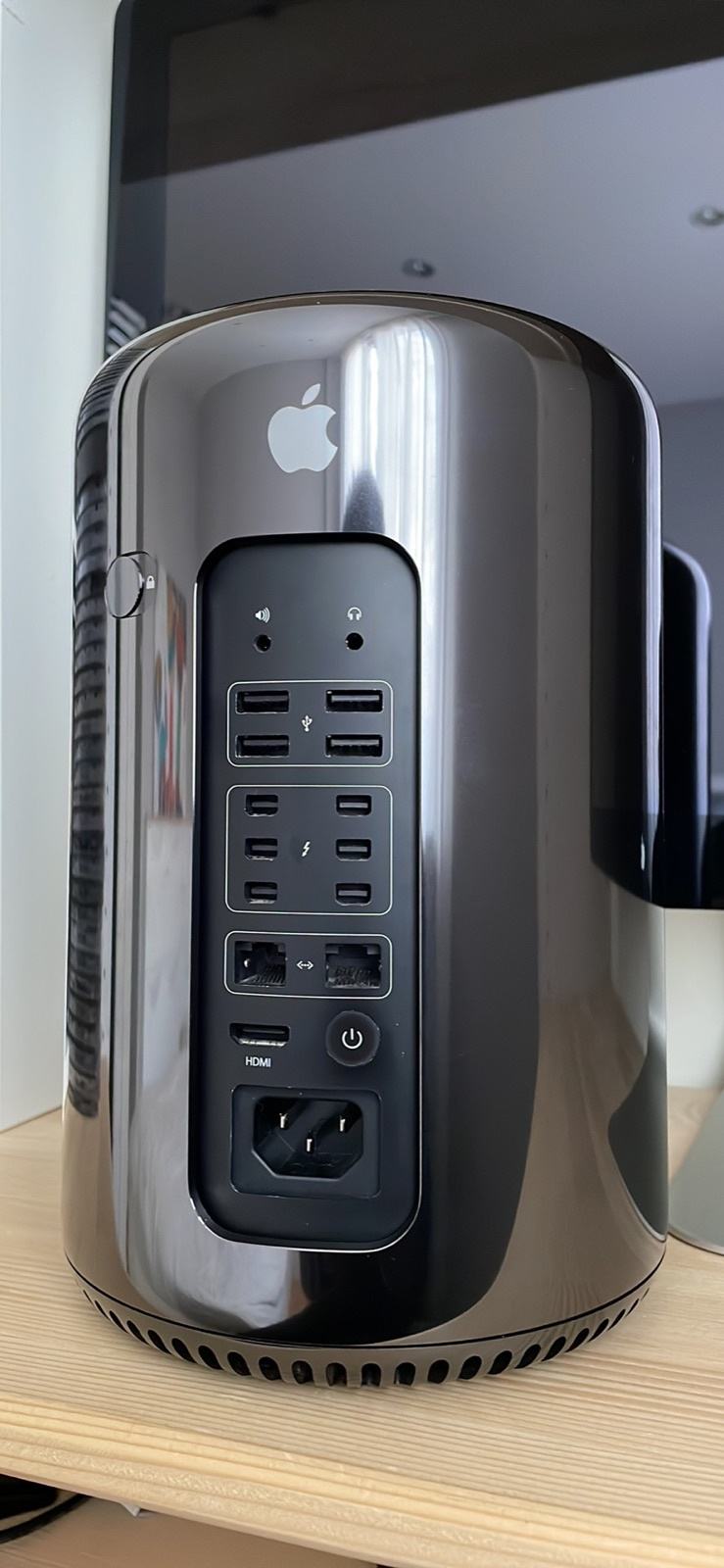 Mac Pro 6,1 - Intel Xeon 6-core 3,5ghz/32GB/1TB/FirePro D700