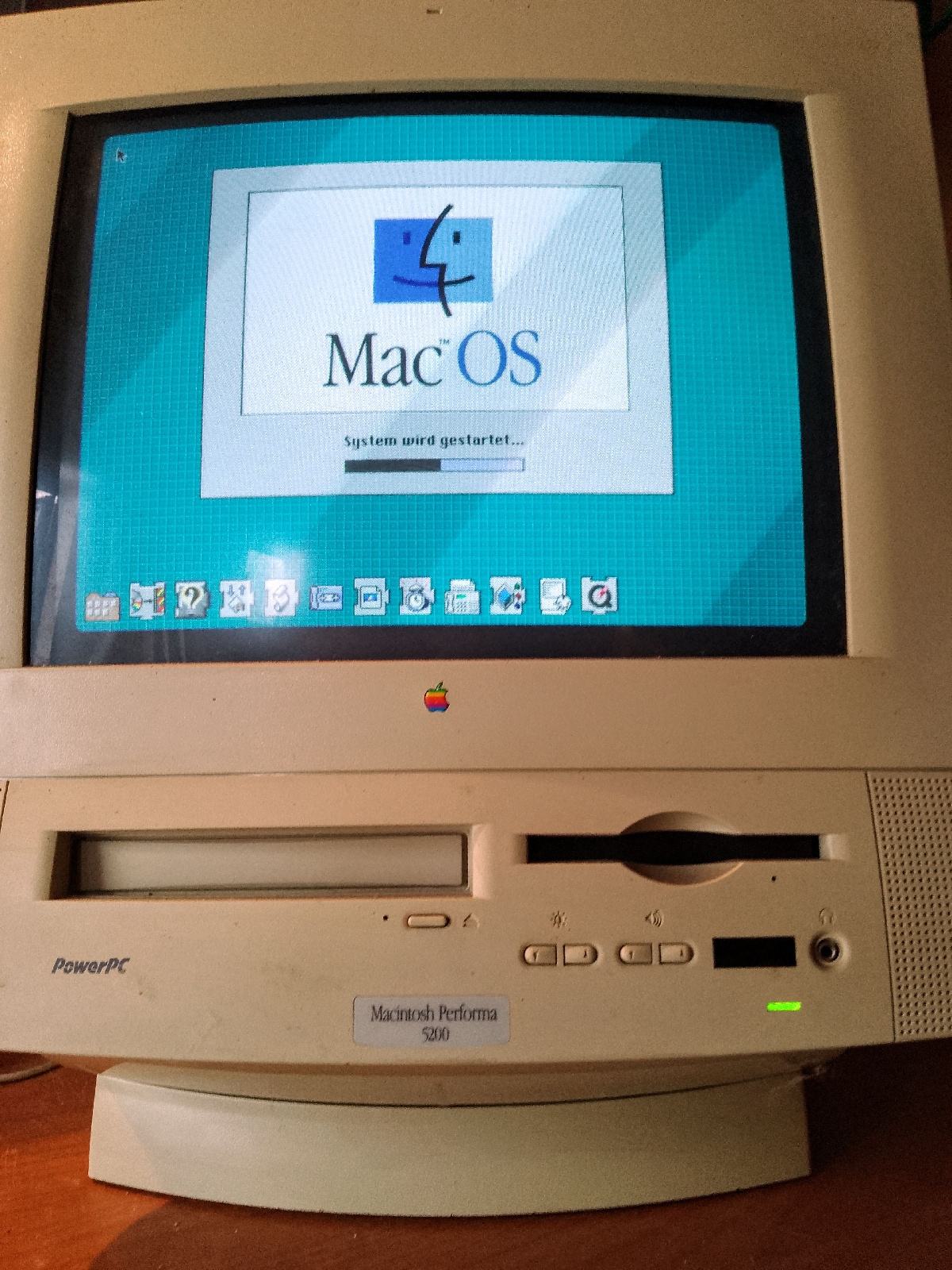 Macintosh Performa 5200