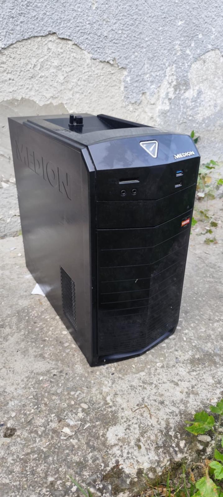 MEDION:AMD A8 5500,8GB ram,500GB hdd,dvdrw