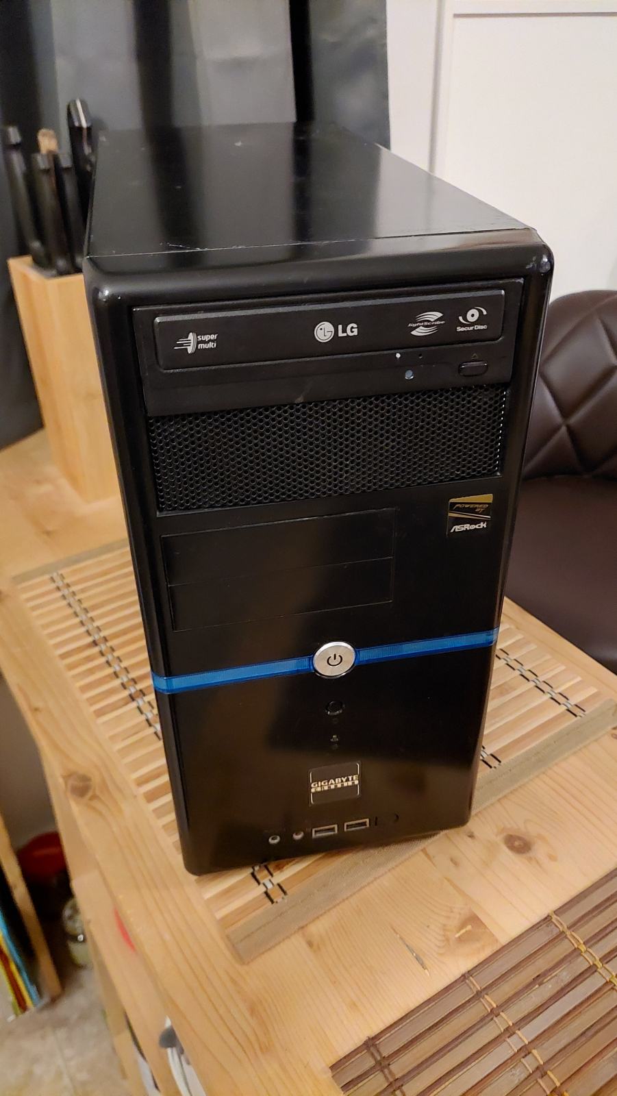 PC AMD A4-4000 /Sapphire HD 7770 GPU /8GB Dual Channel RAM /500GB HDD