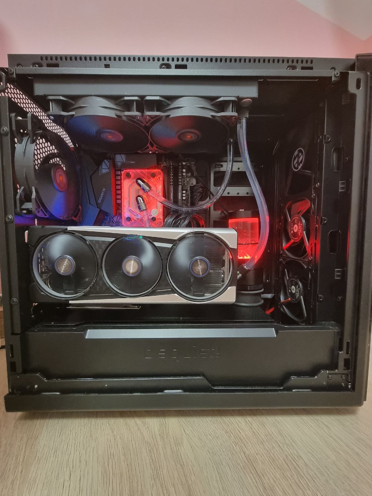 PC AMD Ryzen 7 5800x, Sapphire RX 6700 XT Ultra, 32 GB RAM, Vodeno