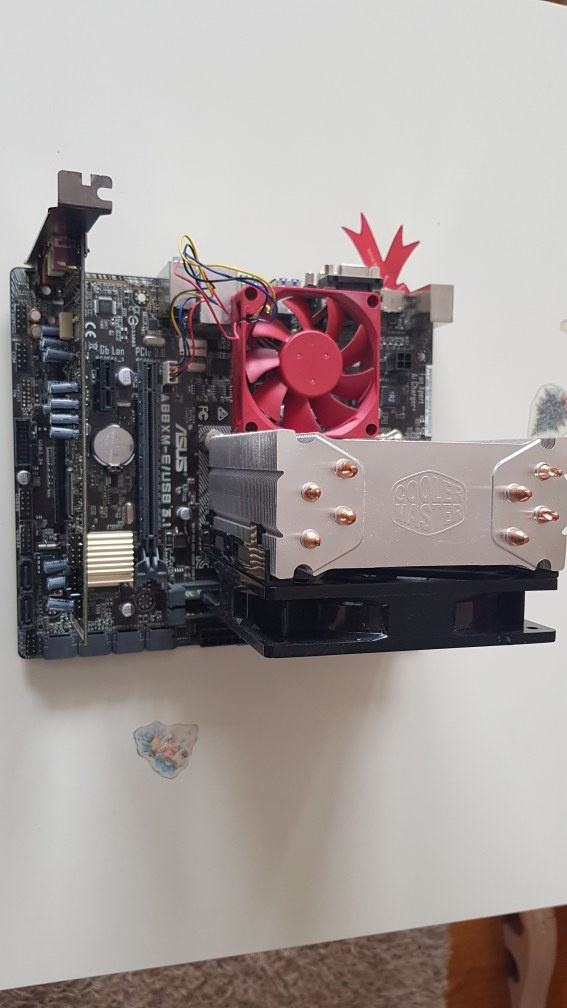 PC komponente (Matična ploča+CPU+RAM...)