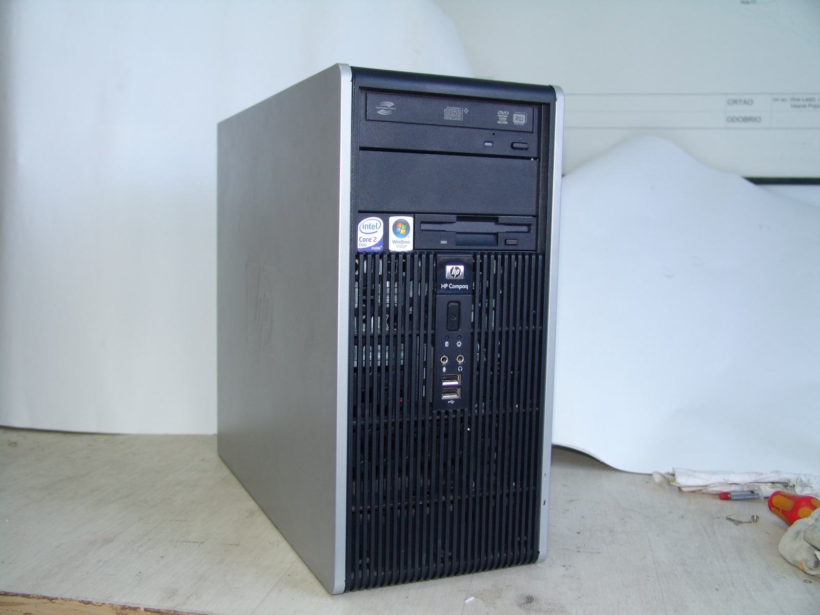 PRILIKA - Prodajem HP Compaq dc5800 sa dvojezgrenim procesorom 3GHz