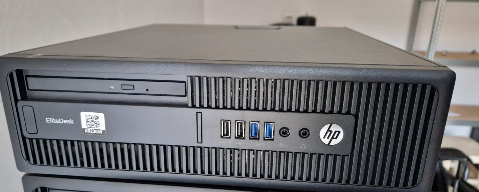 Prodajem HP EliteDesk 705 G3 SFF AMD PRO A12-8870 R7/16GB/2400MHz/SSD