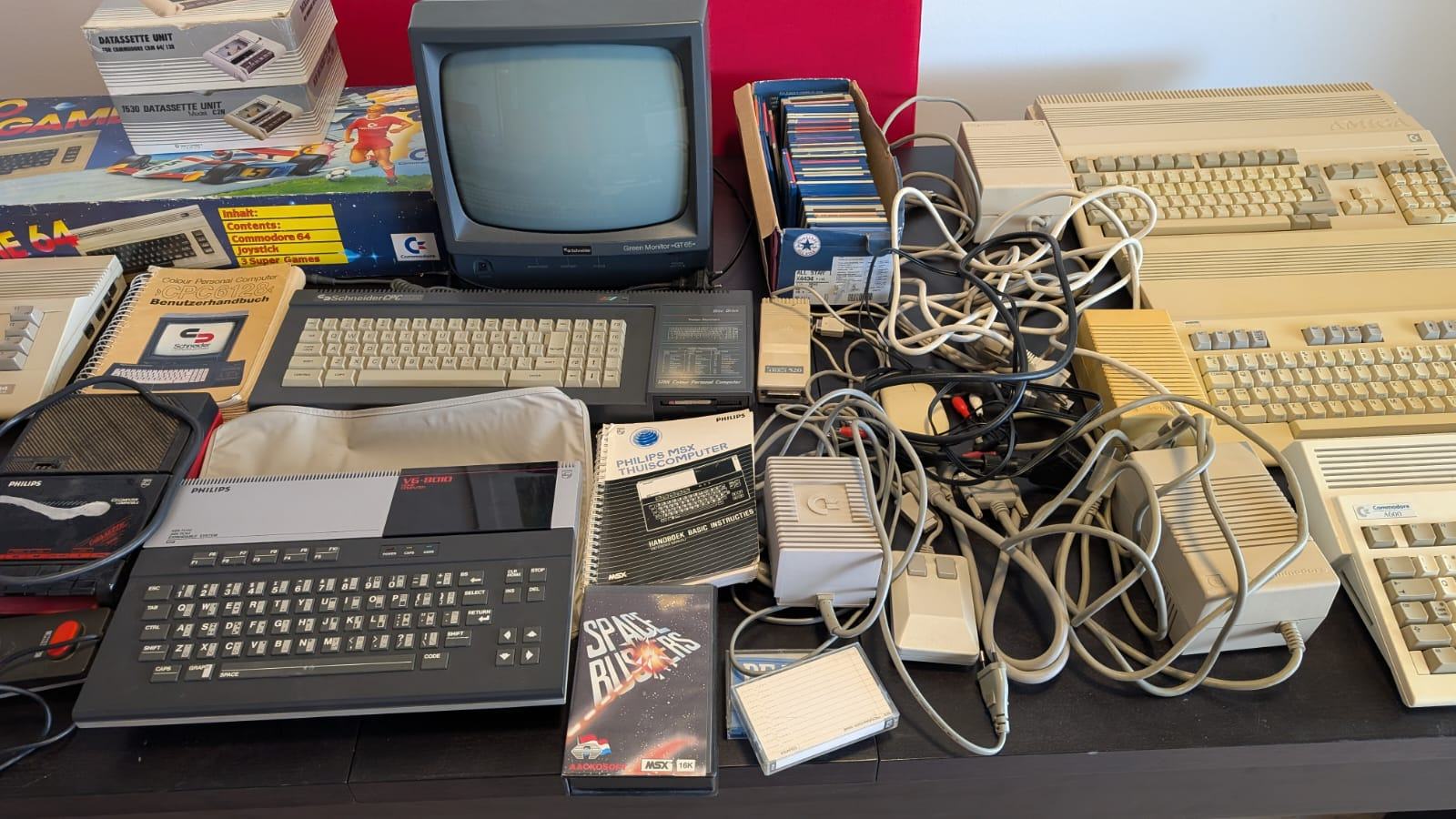Prodajem komplet retro računala Amiga, Commodore 64, Msx