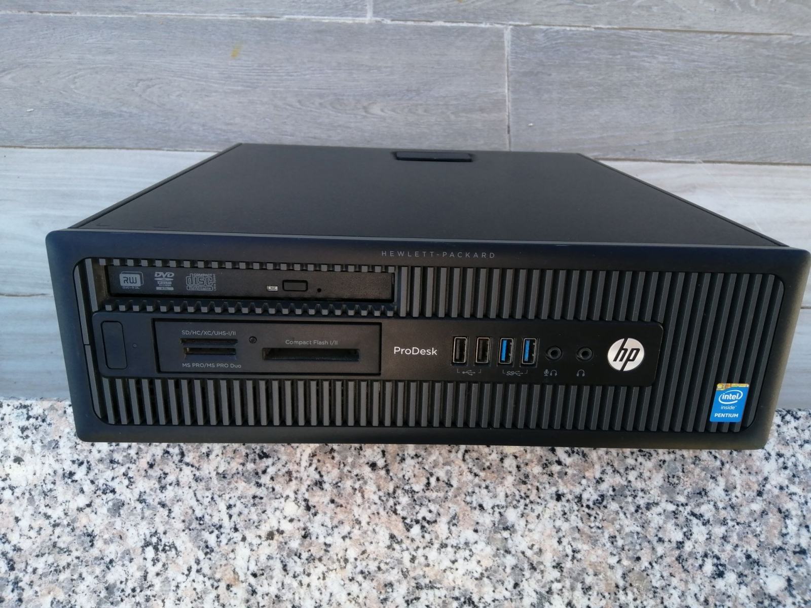 računalo 19 led HP ProDesk 600 Core i3-4130 8GB ddr3 180GB ssd wifi