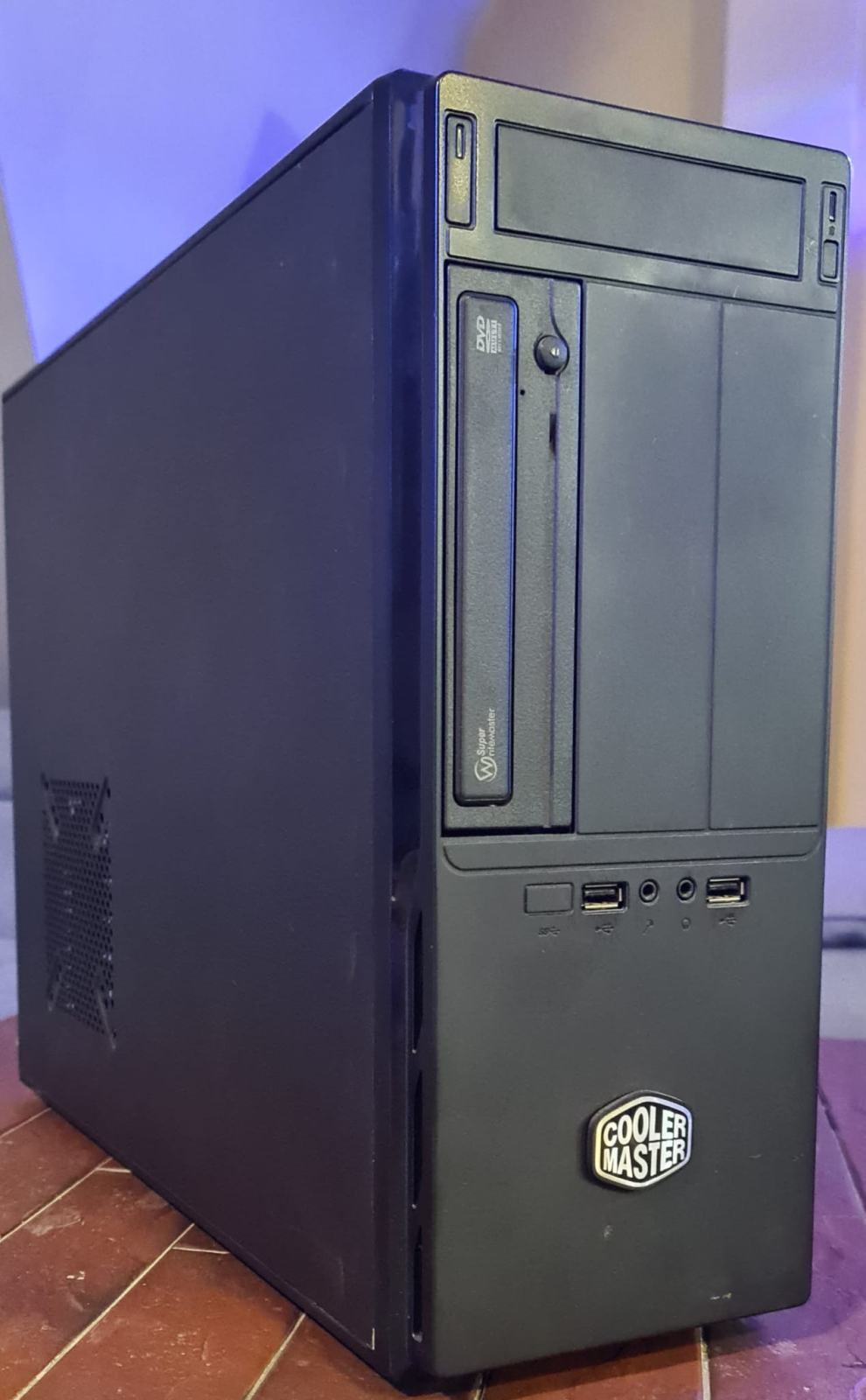 Računalo Intel Core i3-4150/ 8GB RAM/ SSD120+ HDD 1TB/ R7 360 2GB