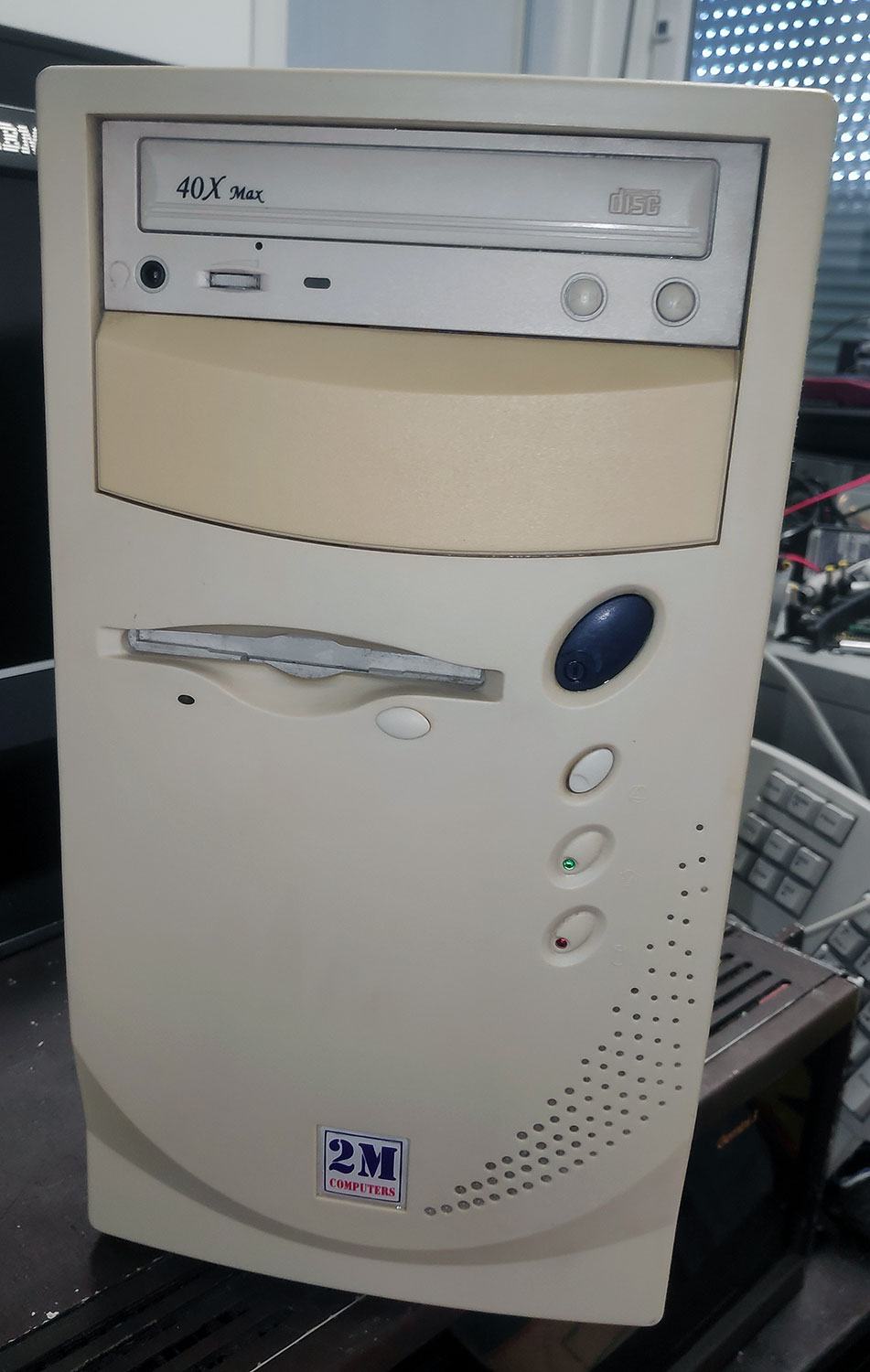 Retro PC konfiguracija kompjuter Celeron 366 za DOS / WiNDOWS 98 igre